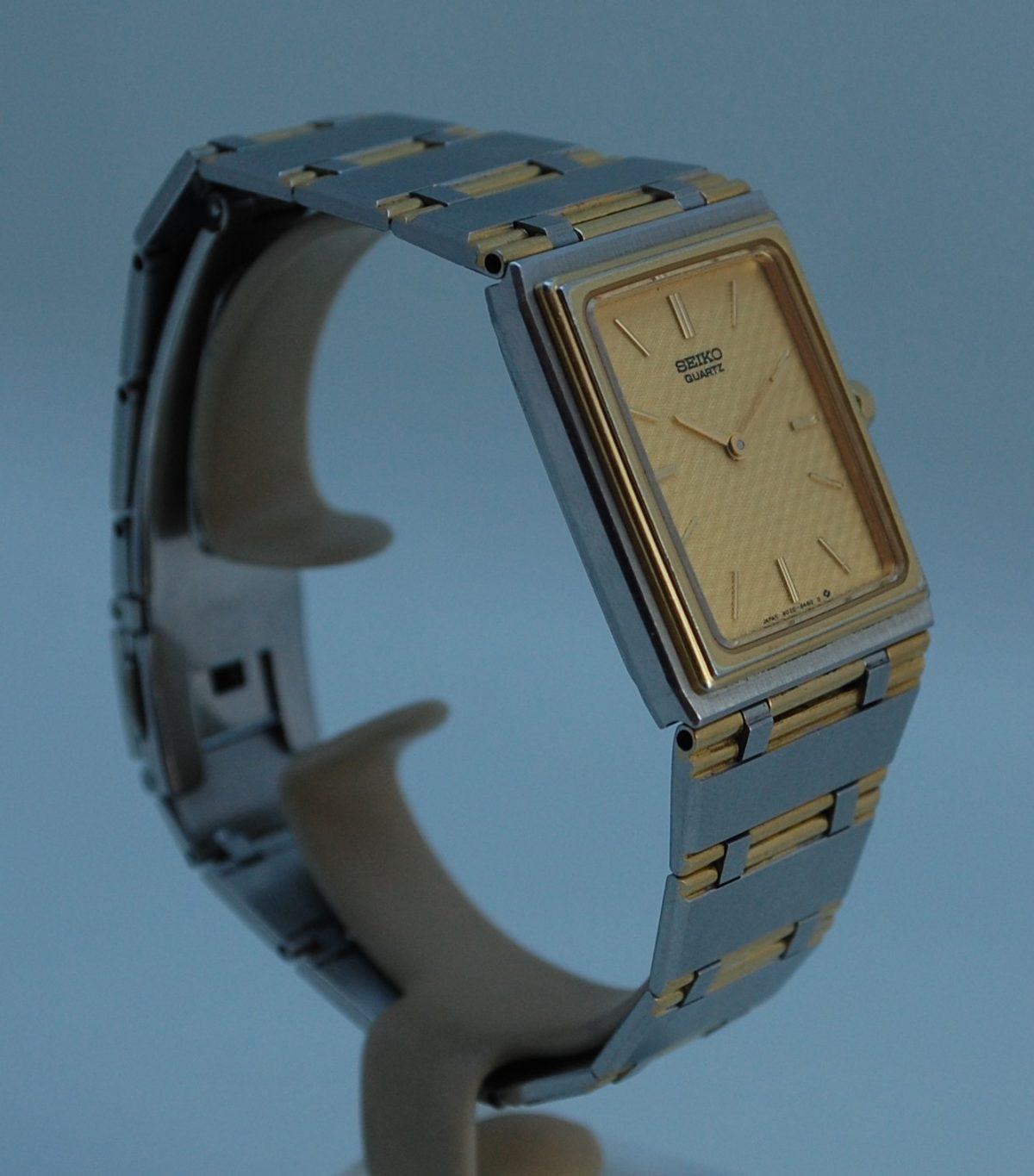SOLD 1984 Seiko 9020-5330 - Birth Year Watches