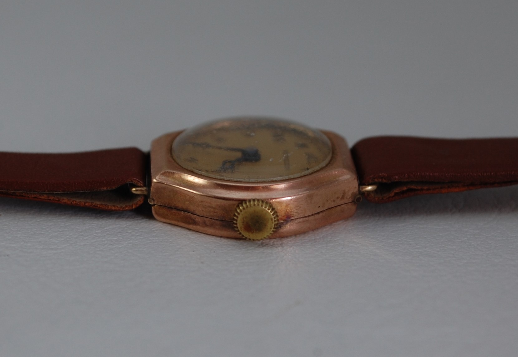 1946 Ladies 9k Gold Buren - Birth Year Watches