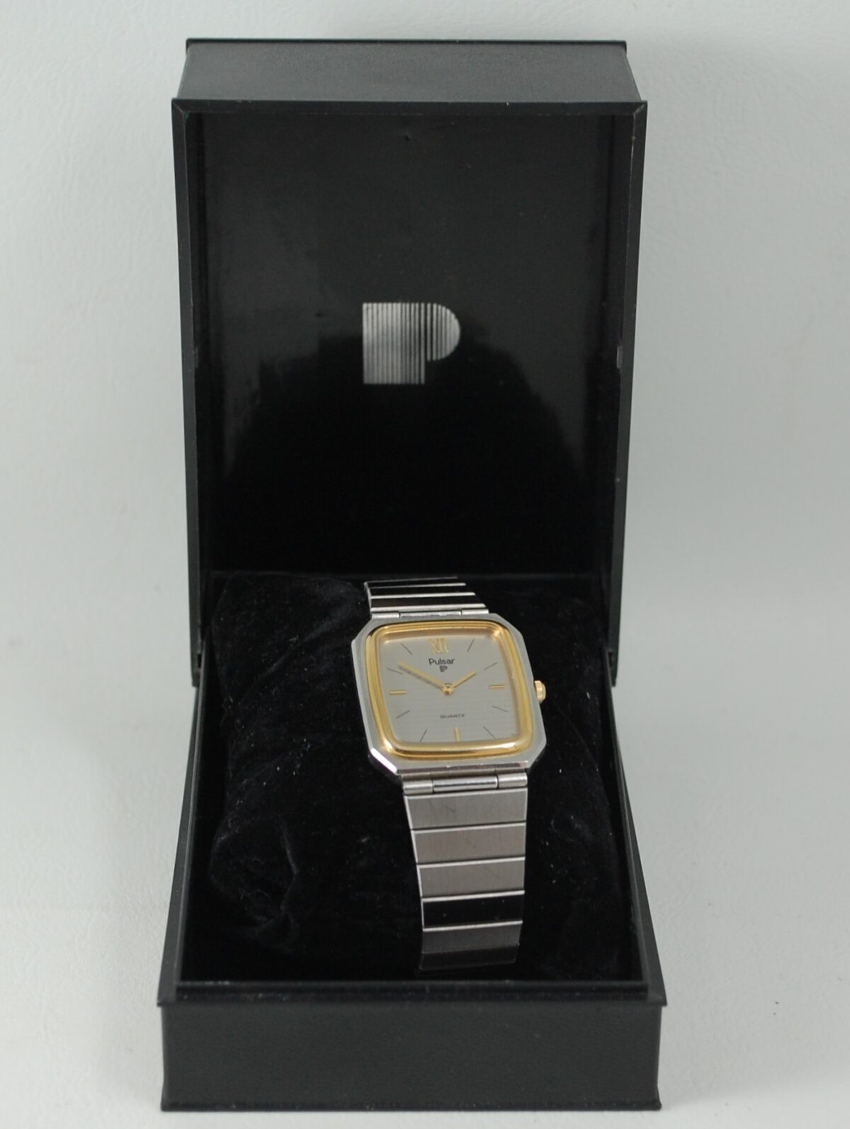 SOLD 1984 Pulsar with box - Birth Year Watches