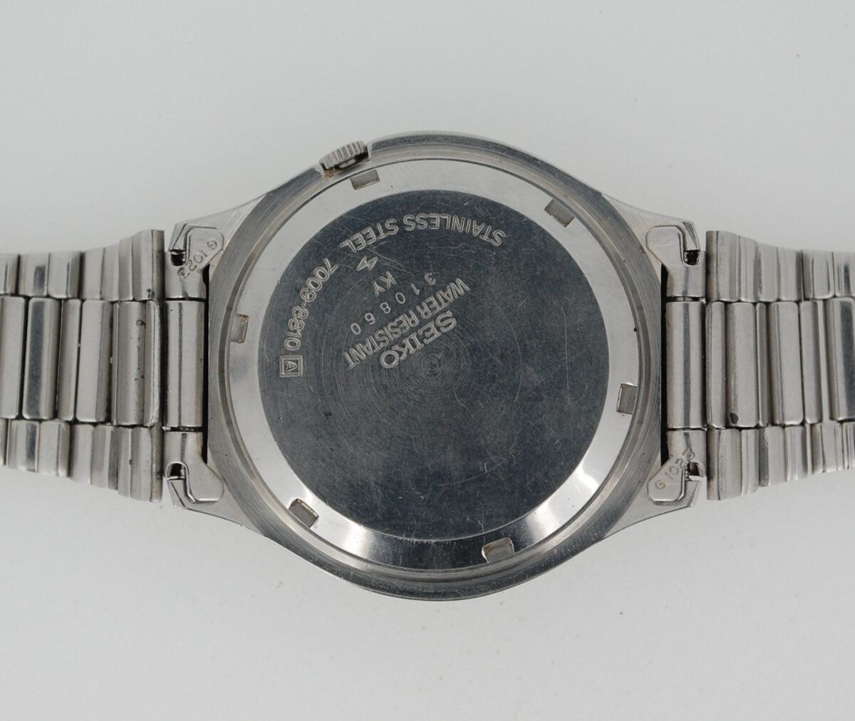 SOLD 1983 Seiko 5 Automatic 7009-8810 - Birth Year Watches