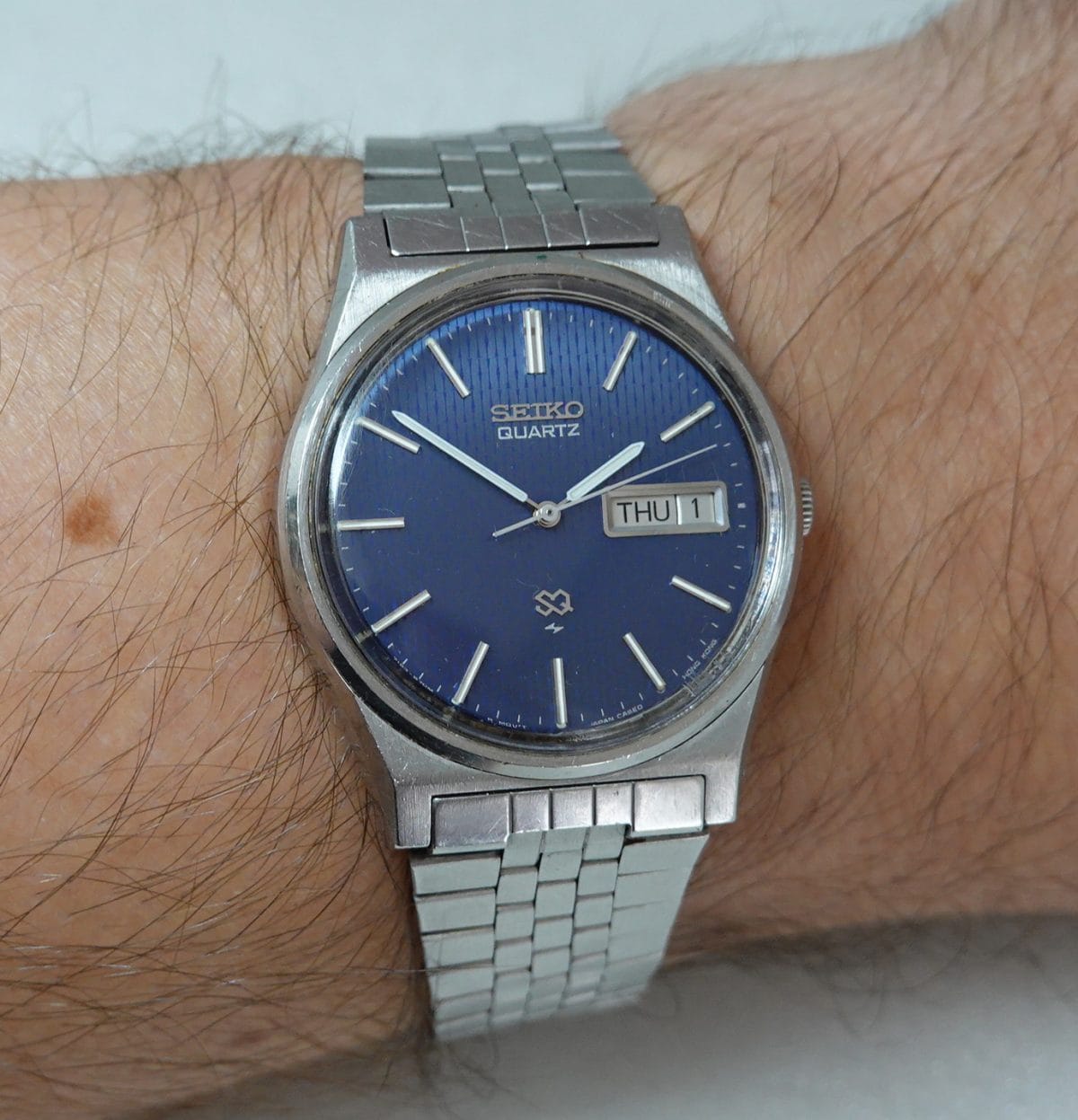 SOLD 1981 Seiko SQ 7123-8430 - Birth Year Watches