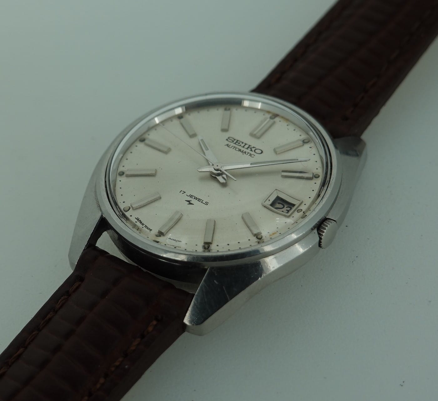 SOLD 1976 Seiko Automatic 7005-8022 - Birth Year Watches